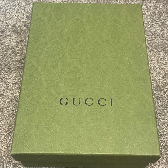Gucci | Other | Authentic Green Gucci Shoe Box W Tissue Ribbon Dust ...